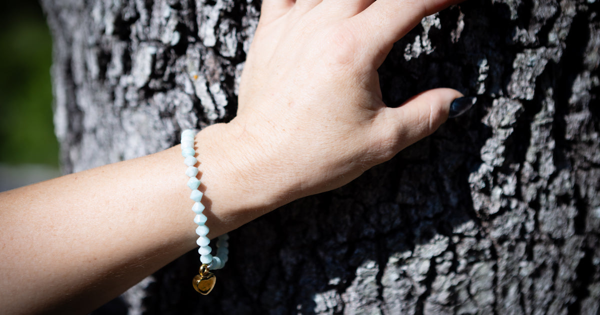 cremationbracelets-2739.jpg?crop=center&height=630&v=1756814493&width=1200