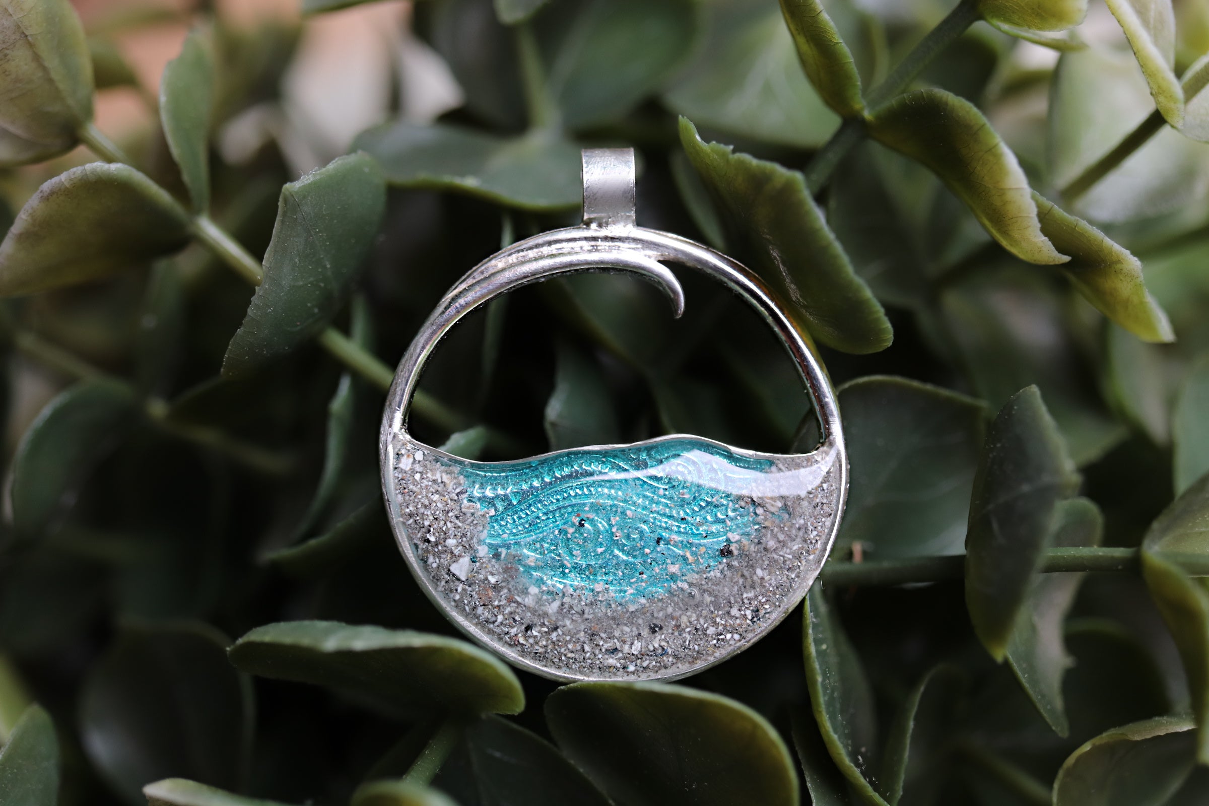 Home / Ocean Wave Pendant with Cremains - Engravable