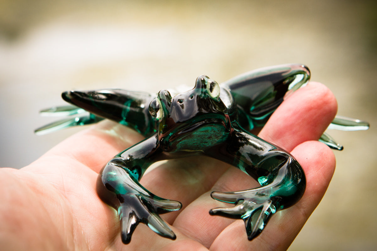 Home / Glass Frog Figurine with Cremation Ashes