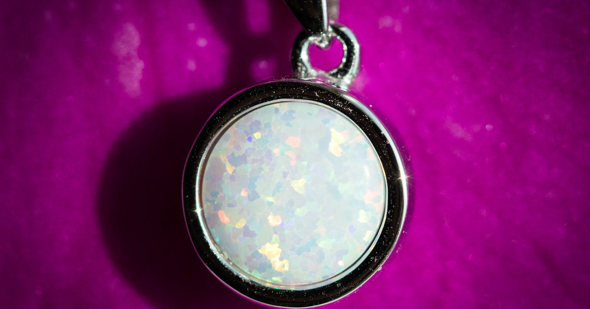 cremation-pendant-daintycircle-white.jpg?crop=center&height=630&v ...