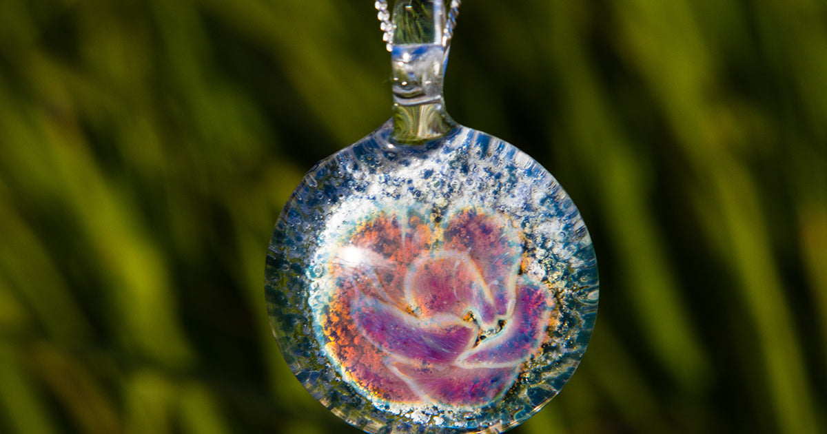 dichroic_pendant_with_cremation_ash.jpg?crop=center&height=630&v ...