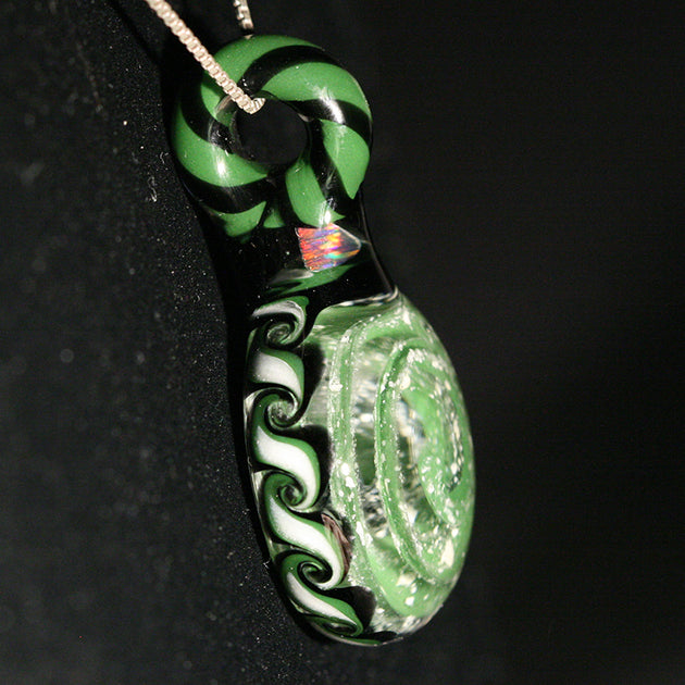 pinwheelpendant1.jpg?crop=center&height=630&v=1626914688&width=1200